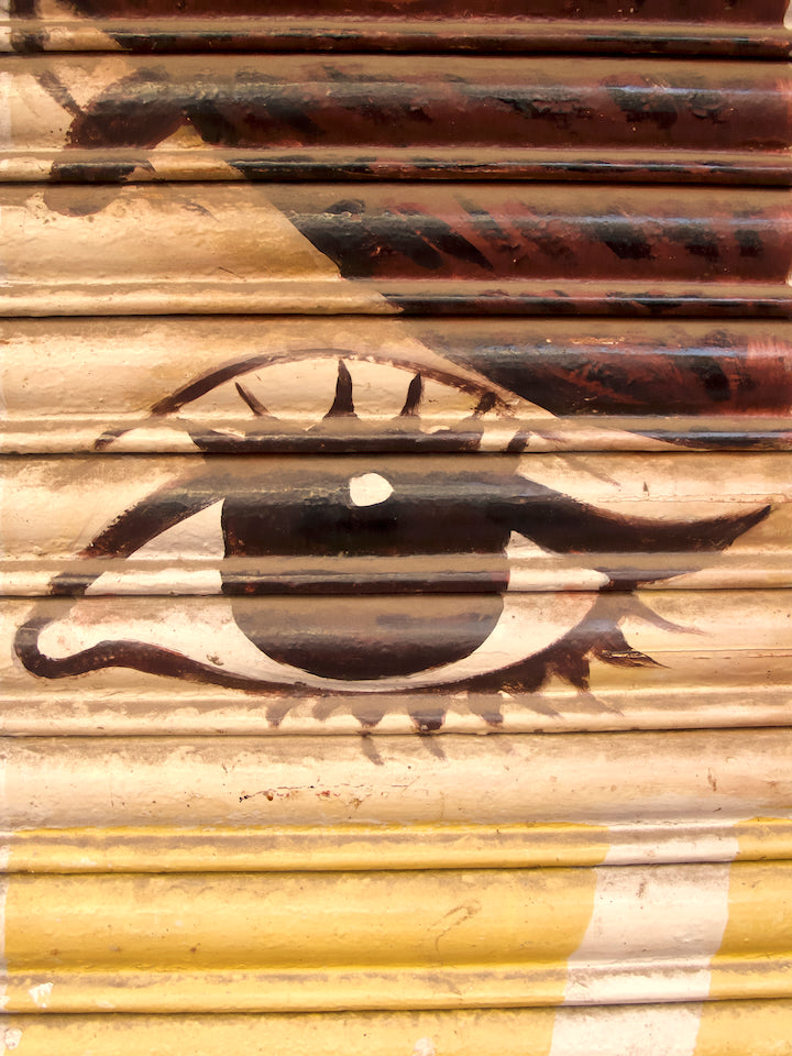 Sadak: Hand Painted Street Signs in India by Aradhana Seth – ARTISANS'